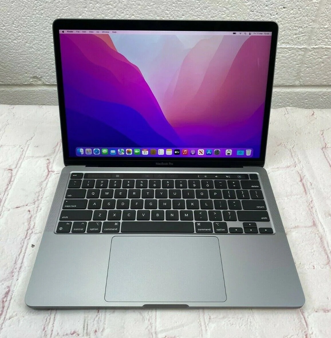 Apple MacBook Pro 13-inch 2020 Four Thunderbolt 3 ports 10th Gen Core ...